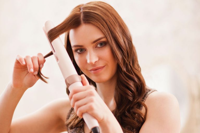 So benutzt du den Lockenstab richtig