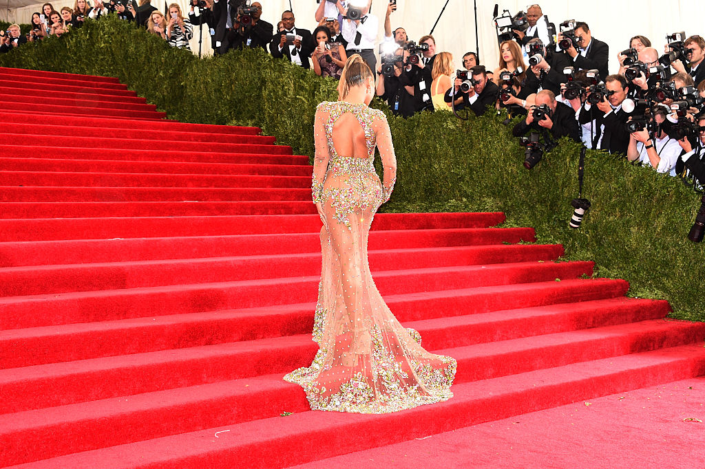 "Naked Look": Die schönsten Hauch-von-Nichts-Kleider der Stars