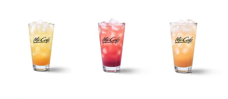 Cool down: Mit den McFizz-Drinks im McCafé holst du dir Erfrischung!