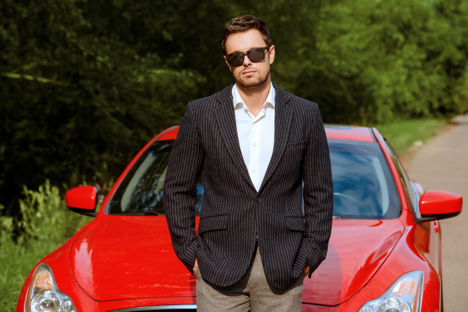Menschen mit teuren Autos sind rücksichtslos: Das bestätigt eine Studie Menschen mit teuren Autos sind rücksichtslos: Das bestätigt eine Studie