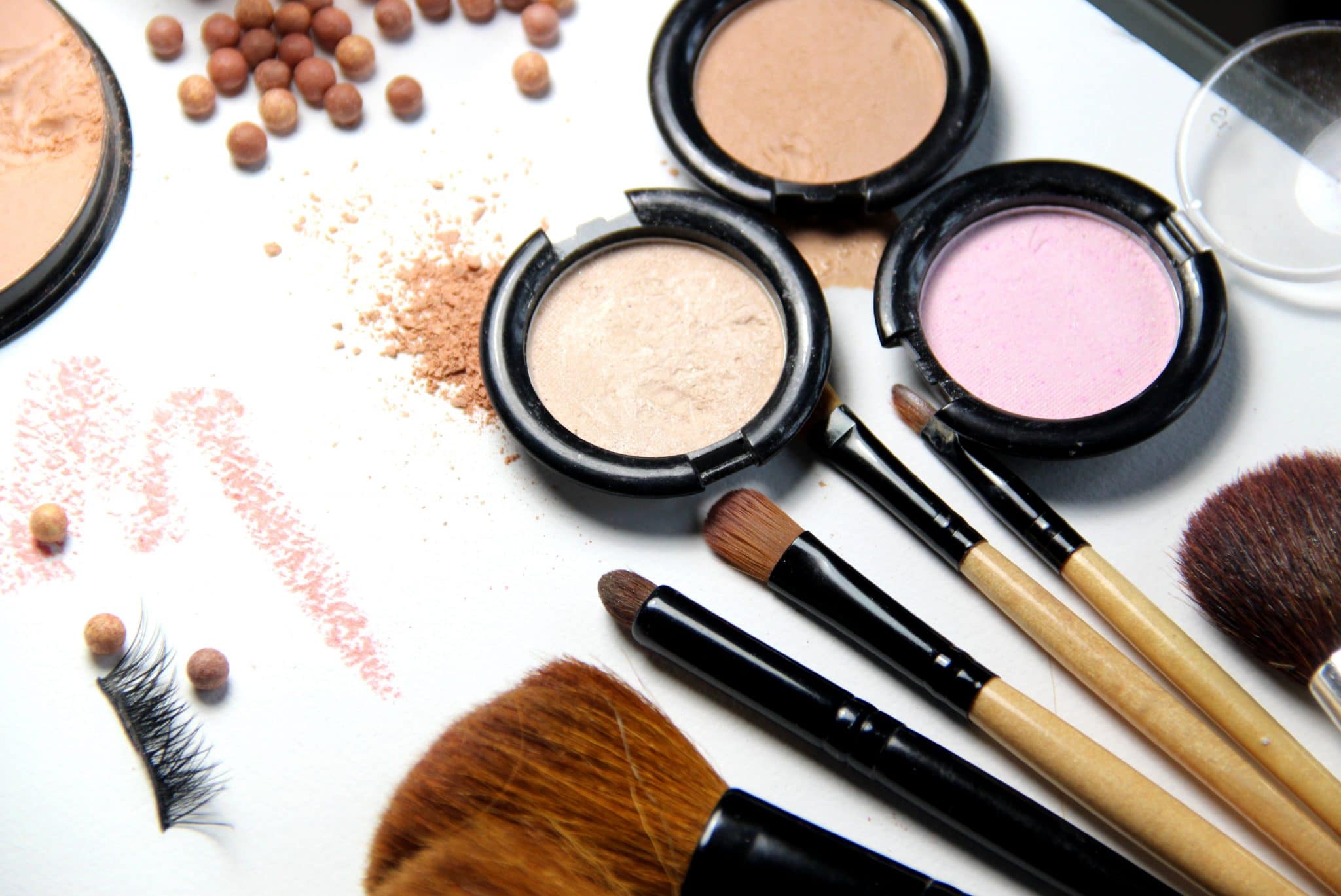 So reinigst du deine Make-up-Pinsel richtig So reinigst du deine Make-up-Pinsel richtig
