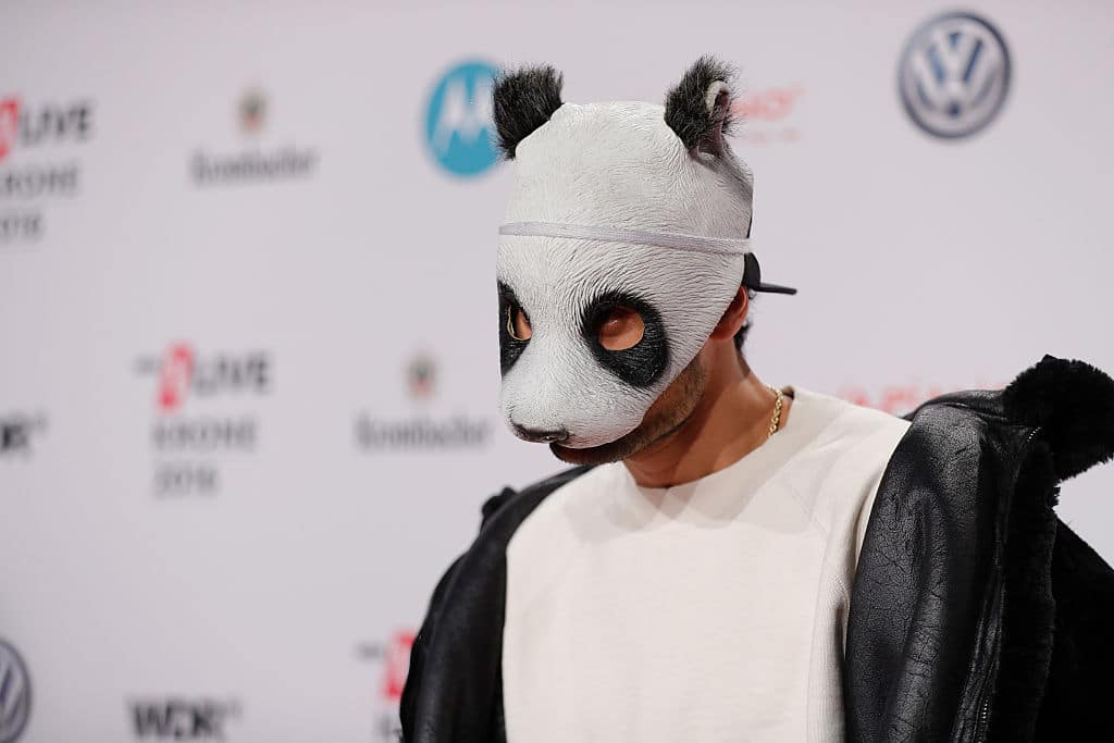 Cro veröffentlicht neues Lied ohne Pandamaske