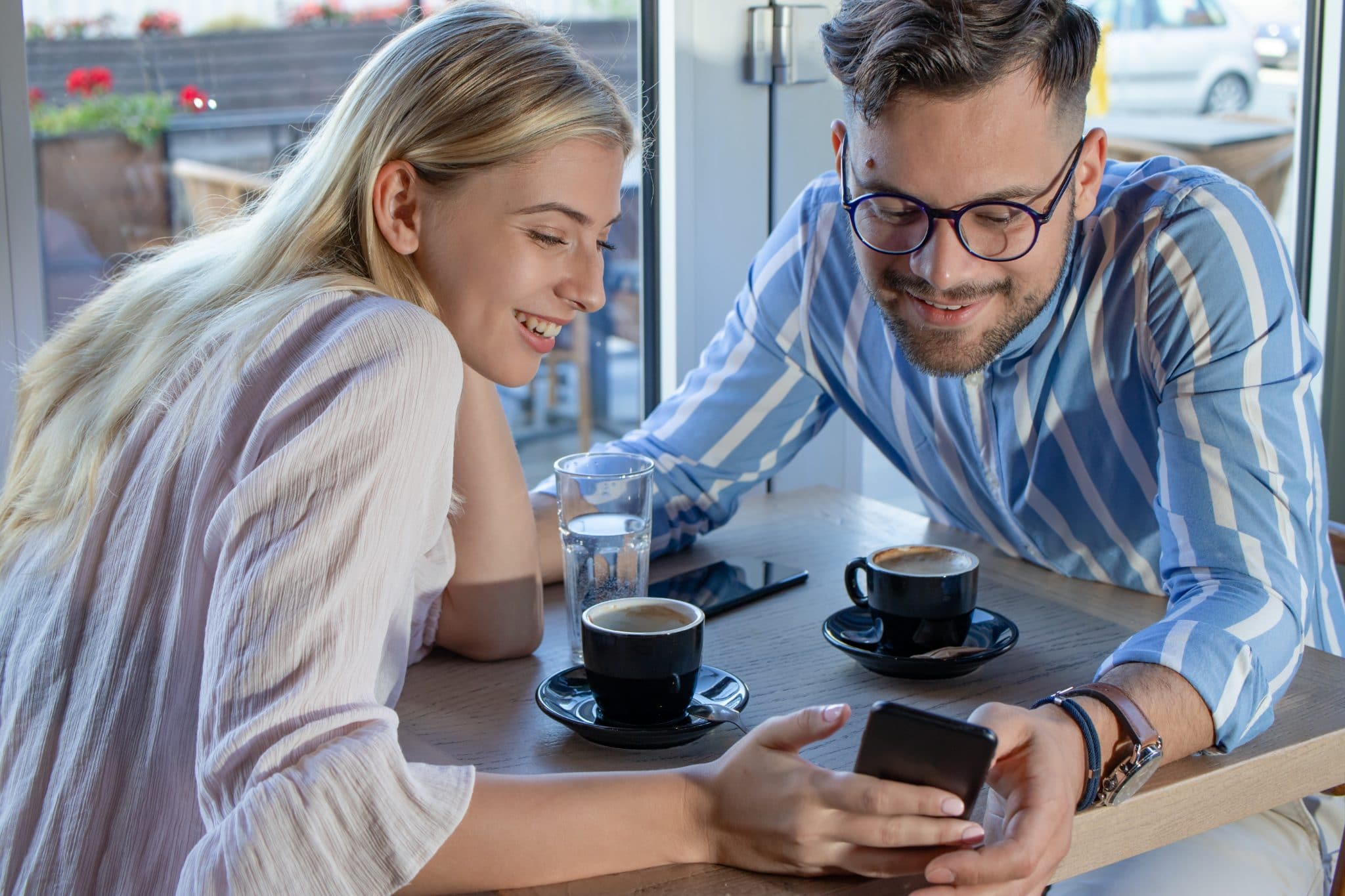 So beeinflusst uns Werbung auf Social Media So beeinflusst uns Werbung auf Social Media