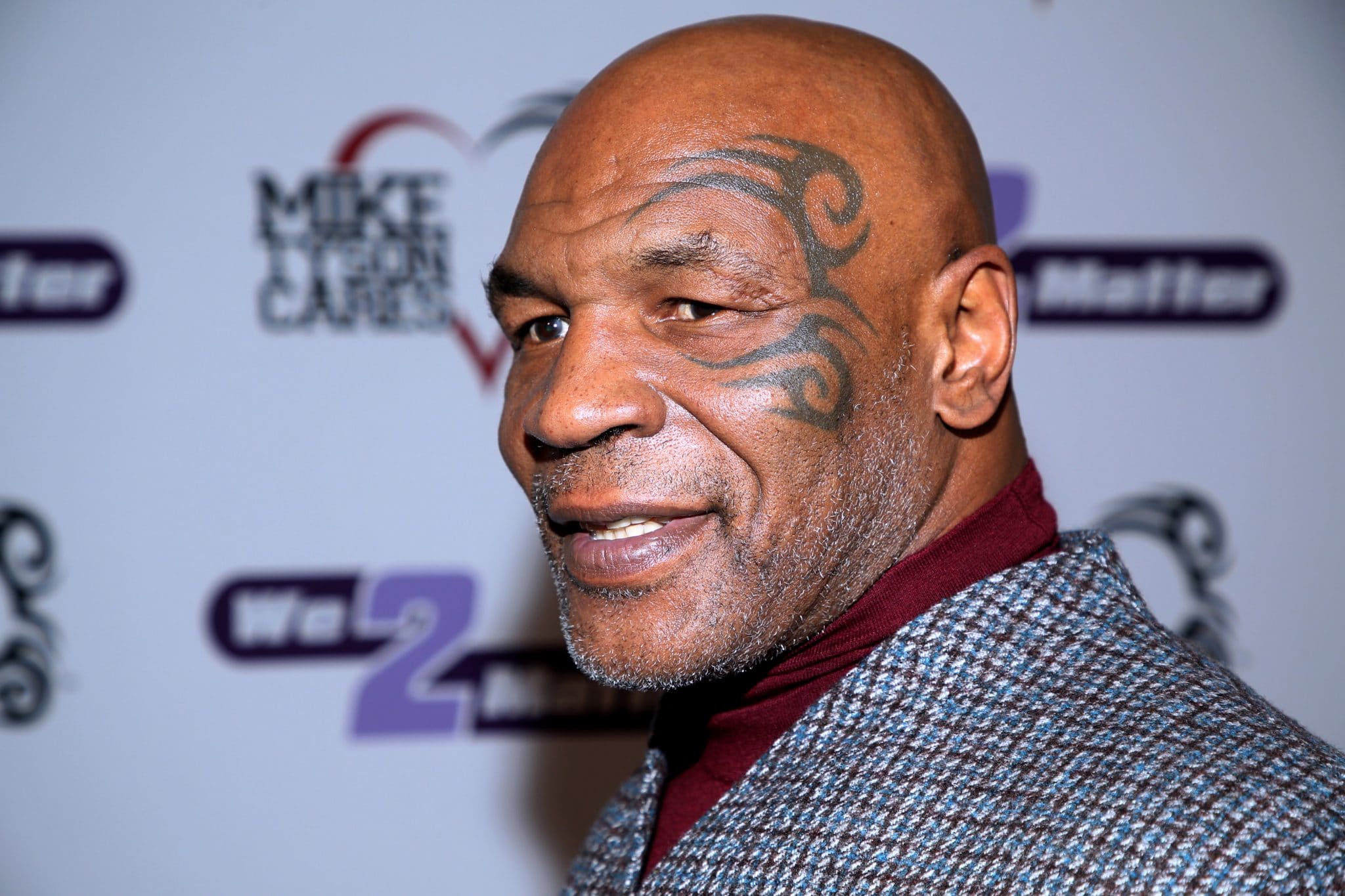 Mike Tyson hat seine Freundin abserviert, nachdem sie seine Taube ...