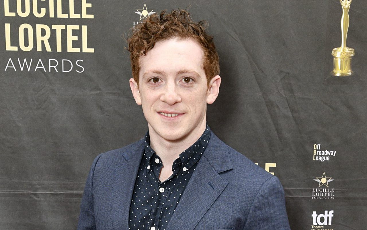 Dating-Gerüchte: Ist Ariana Grande mit ihrem Co-Star zusammen?