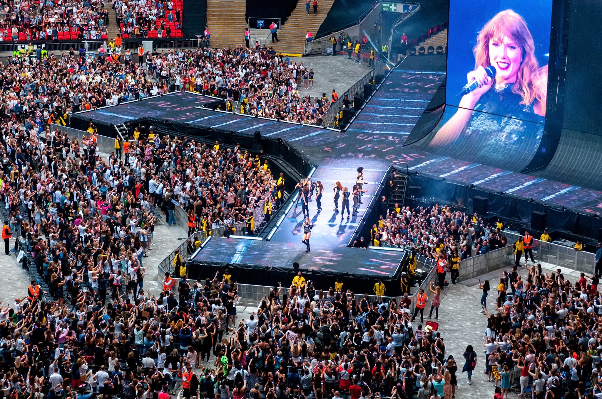 Taylor-Swift-Fans in Argentinien zelten seit fünf Monaten vor Stadion